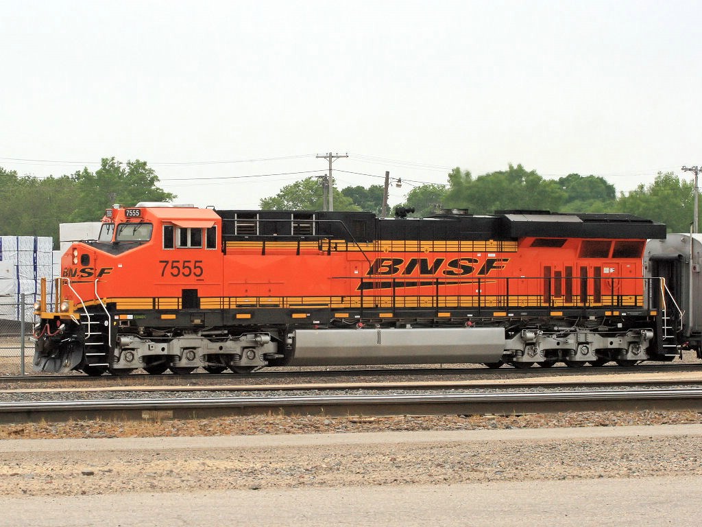 BNSF 7555